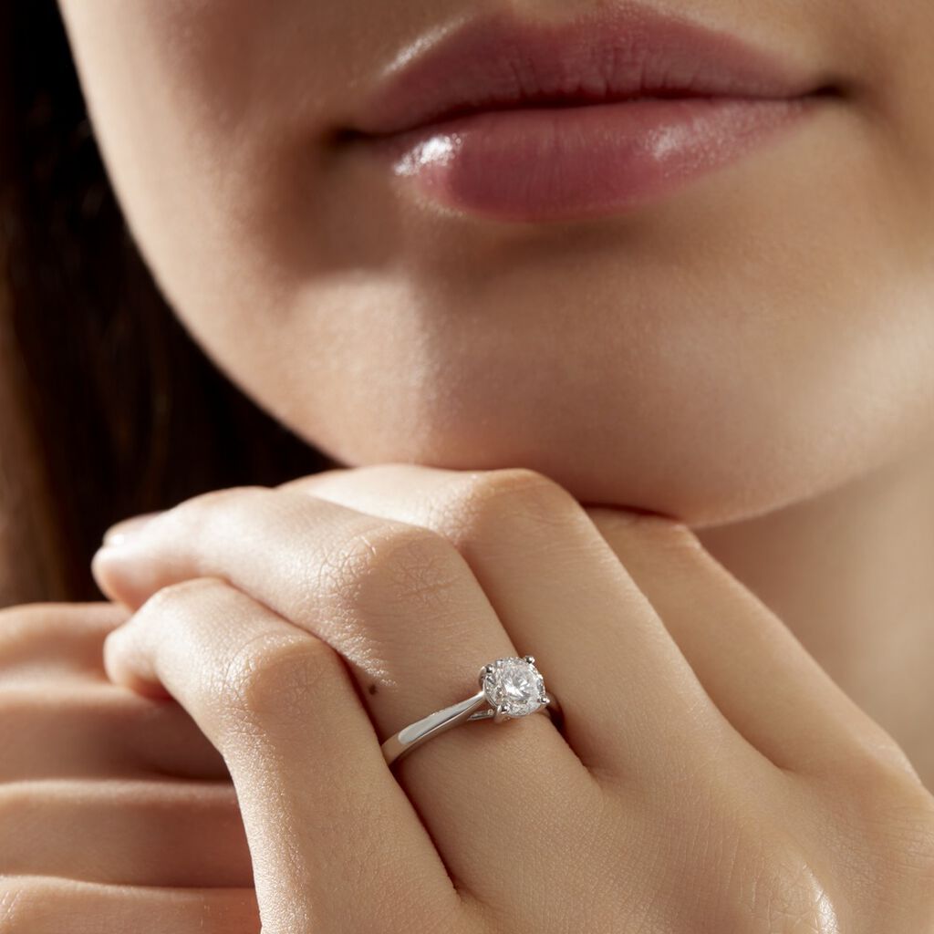 Bagues solitaires Or Diamant Synthétique Ronde 4 griffes Blanc 750/1000 ...