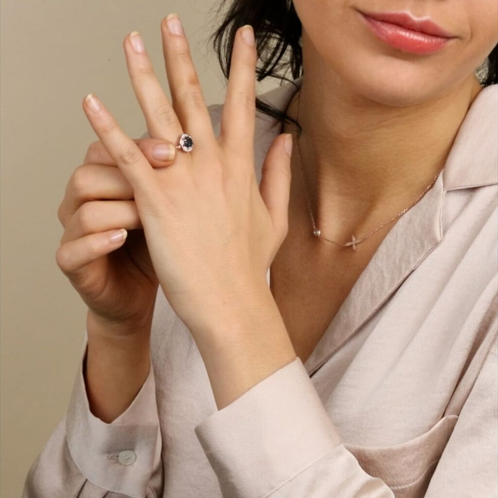 Bagues solitaires Fleur Or Topaze Ronde Pavage Rose 375/1000 - B3DFRTB3MEU • Histoire d'Or